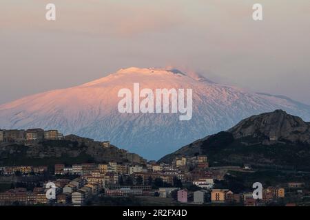 Troina in front of Etna volcano, Etna, Sicily, Italy Stock Photo - Alamy