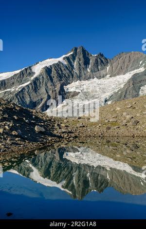 Mountain lake, Grossglockner group, Austria Stock Photo - Alamy