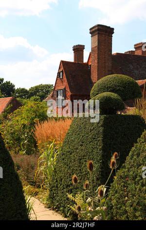 Great Dixter House and Gardens, East Sussex, UK Stock Photo - Alamy