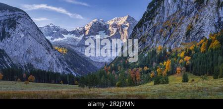 Morning on the way to Engalm, Eng, Hinterriss, Karwendel, Tirol ...