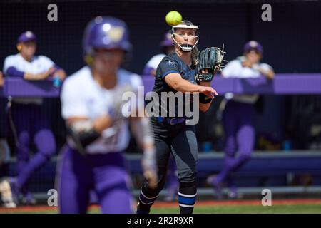 McNeese starting pitcher Shaelyn Sanders (24) throws against the ...