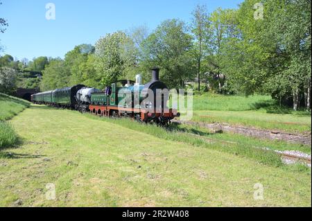 No 65 pulling a passenger train on the Bluebell railway Stock Photo - Alamy