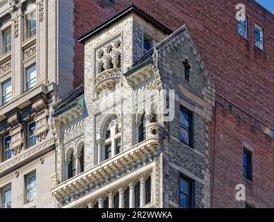 NYC landmark Decker Building is a melding of Moorish Revival and ...