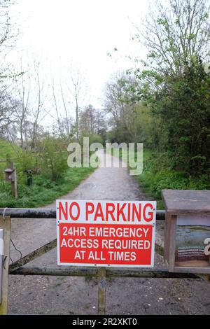 No parking Emergency access road sign Stock Photo - Alamy