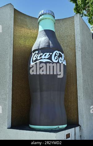 Giant Coca-Cola bottle on the front of the Showcase Mall, Las Vegas ...
