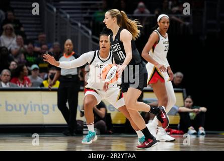 Seattle Storm guard Ivana Dojkic (18) puts up a basket against Las ...