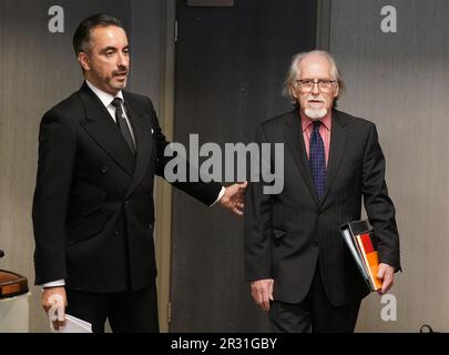 Stuart Gale KC arrives alongside solicitor Aamer Anwar to meet members ...