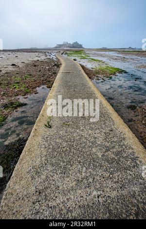 The causeway route across the tidal area over to Elizabeth Castle ...