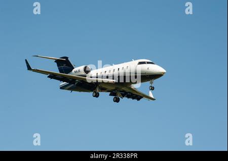 Canadair Challenger landing at Lexington Bluegrass Airport Stock Photo ...