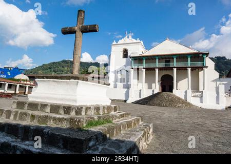 Iglesia de Santiago Apóstol, 1547, Santiago Atitlan, departamento de ...
