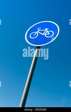Round bicycle lane sign Stock Photo - Alamy