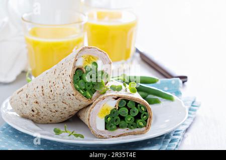 Whole Wheat Wrap with Fried Egg, Lettuce and Tomato, Healthy Breakfast ...