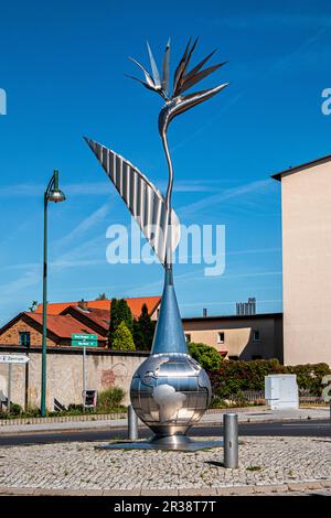 Sculpture, Strelitzia monument "Strelitzien Denkmal" by René Winter ...