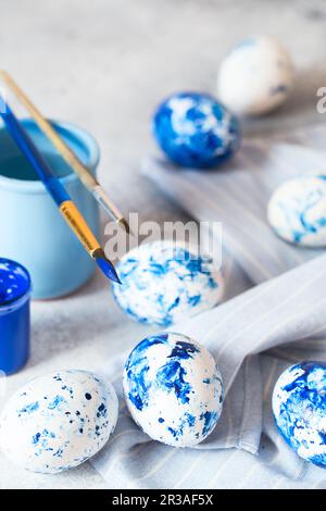Speckled blue and grey eggs in a nest Stock Photo - Alamy