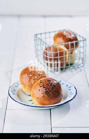 Mini burger buns Stock Photo - Alamy