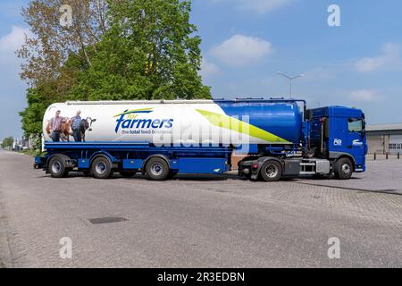 ForFarmers truck with silo trailer at compound feed factory Stock Photo ...