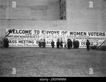 A woman suffrage sign, circa 1915 Stock Photo - Alamy