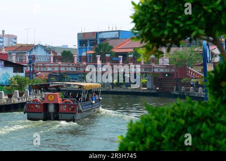 Excursion boat, Old Town, Melaka River, Melaka, Malaysia Stock Photo ...