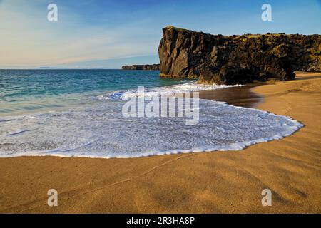 Skardsvik Bay, Snaefellsjoekull National Park, Snaefellsnes Peninsula ...