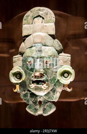 Mayan Jade funerary mask from Calakmul, Campeche, Mexico 600-900 AD ...