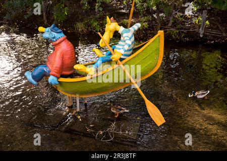 Figure of Captain Blaubaer and Hein Bloed on the Gera river, Erfurt ...