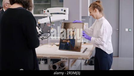 CLOSE TO VERMEER, (aka DICHT BIJ VERMEER), Gregor Weber, 2023. © Kino ...