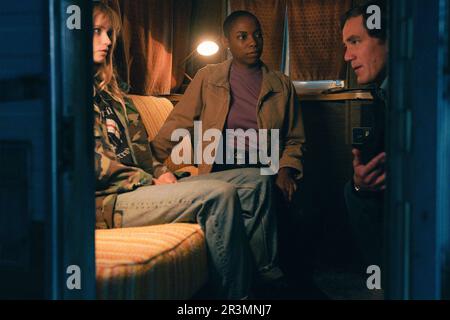 WACO: THE AFTERMATH, from left: Michael Shannon, Sasheer Zamata, A ...