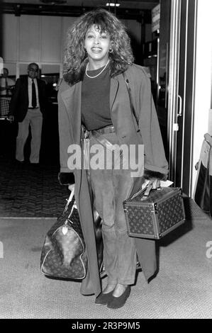 London, England, UK. 30th Sep, 2021. Former Chelsea player MICKEY ...