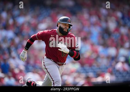 Arizona Diamondbacks' Emmanuel Rivera plays during a baseball game ...