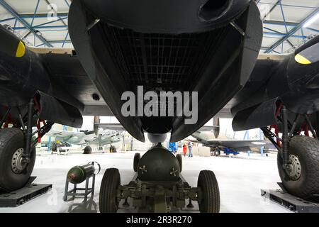 WWII bomber Avro Lancaster R5868 at the RAF Museum, Hendon Stock Photo ...