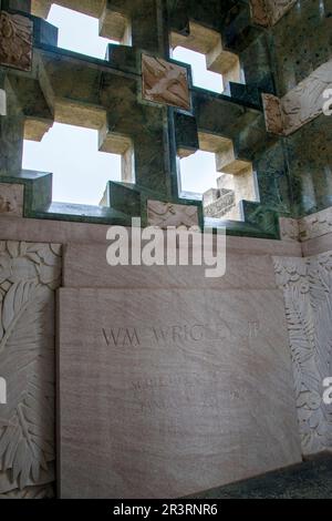 The Wrigley Memorial stands on one end of the Botanical Garden on ...