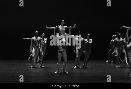 Voices - ballet by David Dawson Stock Photo - Alamy