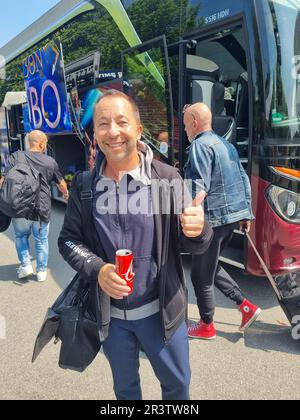 René Peter Baumann aka DJ BoBo bei der Ankunft zur EVOLUT30N Tour in ...