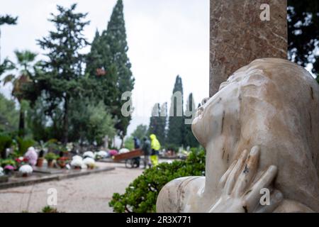 two imploring women, Alcover family tomb, Soller cemetery, Mallorca ...