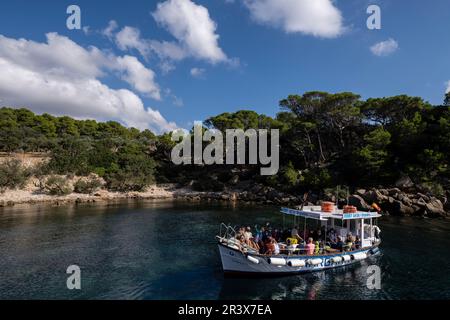 Margarita boat, Des Lledó port, sa Dragonera natural park, Mallorca ...