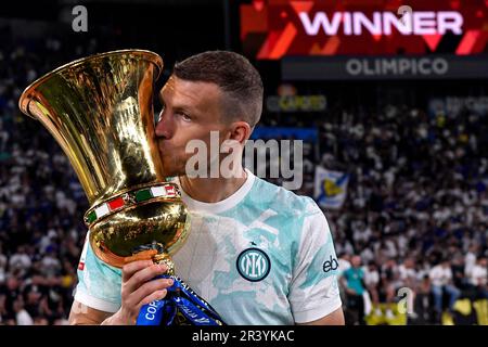 Edin Dzeko of FC Internazionale celebrates after scoring a goal during ...