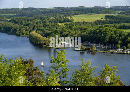 Lake Baldeney in Essen, Ruhr reservoir, view of the eastern shore ...