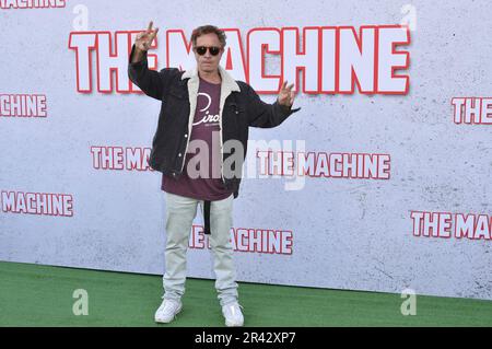 Pauly Shore arrives at a special screening of "The Machine" on Thursday ...