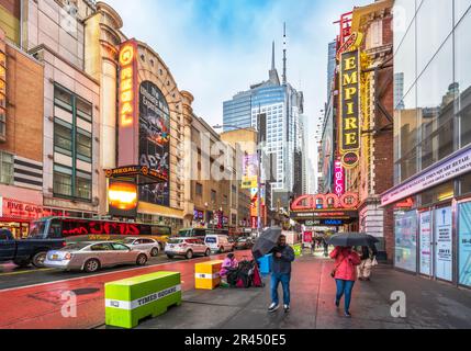 Manhattan skyline panorama with Times Square lights at dusk, New York ...
