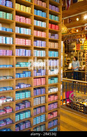 Comur, Conserveira de Lisboa shop sells only tinned sardines and ...