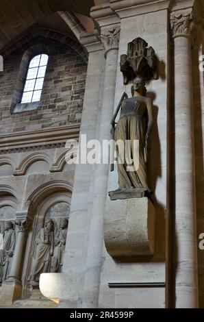 Bamberg, Germany: Interior of Bamberg Cathedral, a late Romanesque ...