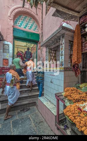 Vishnupad Temple, Gaya, India Stock Photo - Alamy