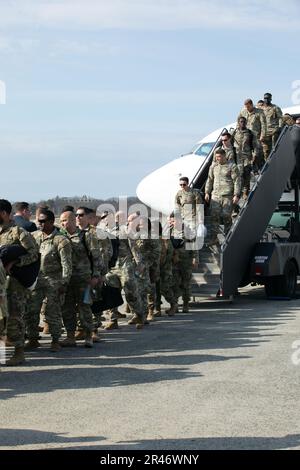 HANSCOM, AFB, Mass – Soldiers from the 1st Battalion, 182nd Infantry ...