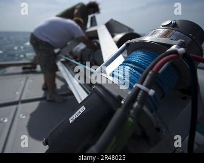 Unmanned underwater vehicle operations 130429 Stock Photo - Alamy