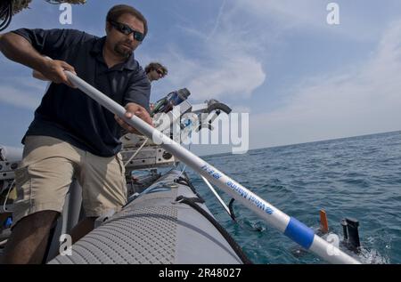 Unmanned underwater vehicle operations 130429 Stock Photo - Alamy