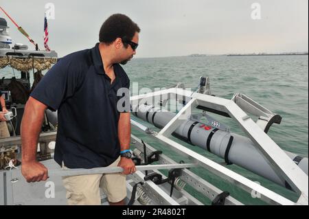 Unmanned Underwater Vehicle Operations 130501 Stock Photo - Alamy