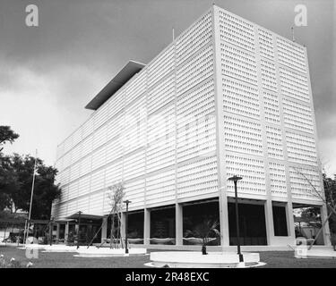 US Embassy Saigon 1967 Stock Photo - Alamy