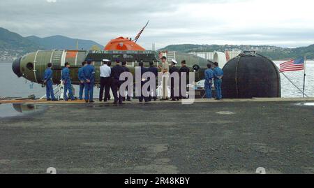 US Navy DSRV-1 on board USS La Jolla Stock Photo - Alamy