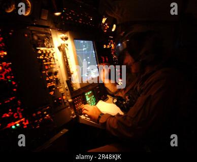 US Navy E-2C - combat mission Stock Photo - Alamy