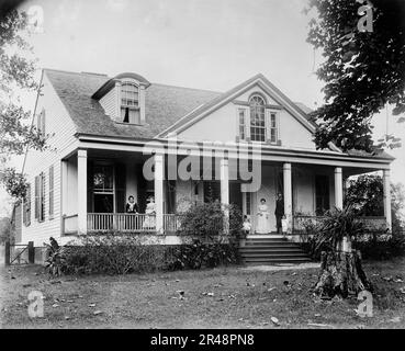 Photograph of Jefferson Davis at his home in Beauvoir by Edward Wilson ...